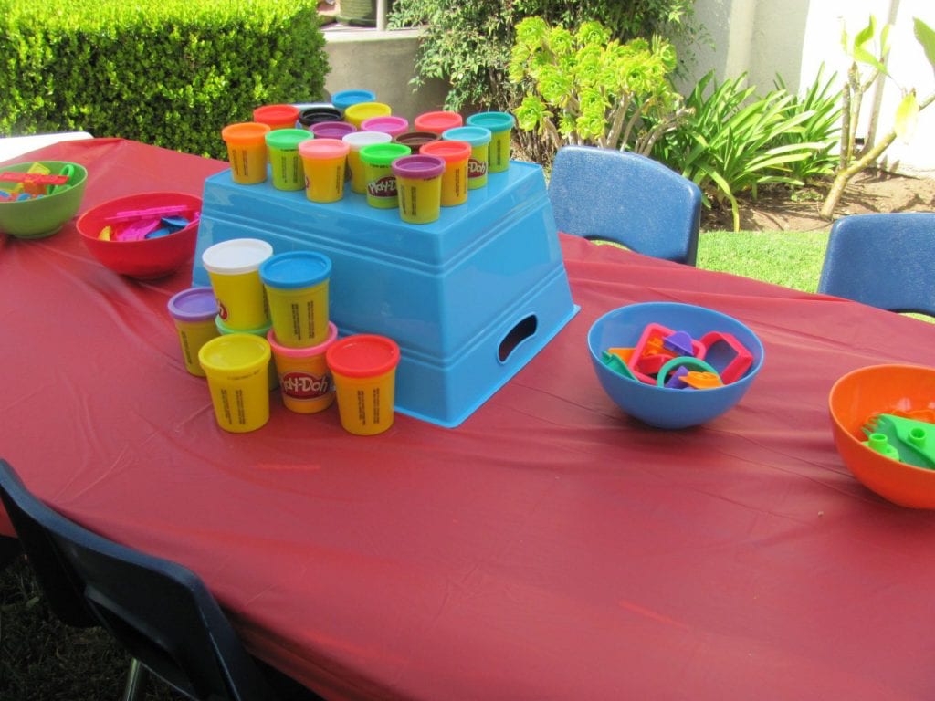 How to Create an Easy Play-Doh Birthday Party - What's On 4 Kids